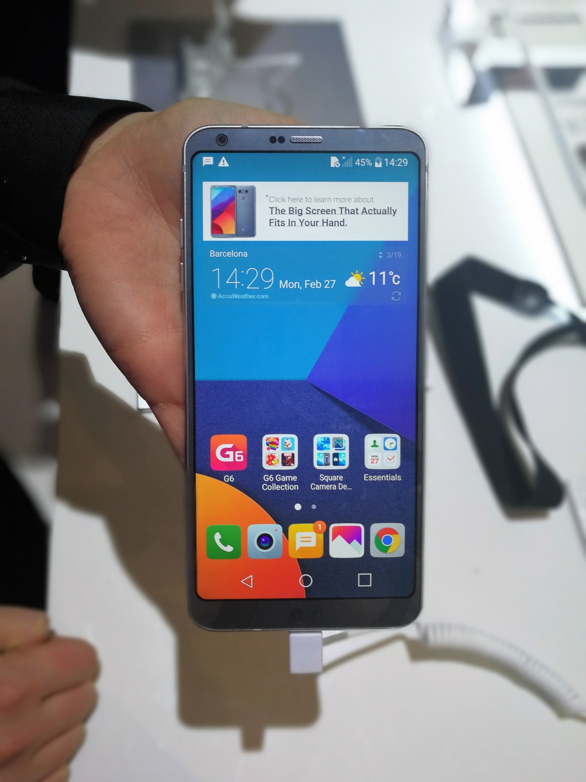 Prise en main : le LG G6 s'impose comme la star du MWC - Numerama