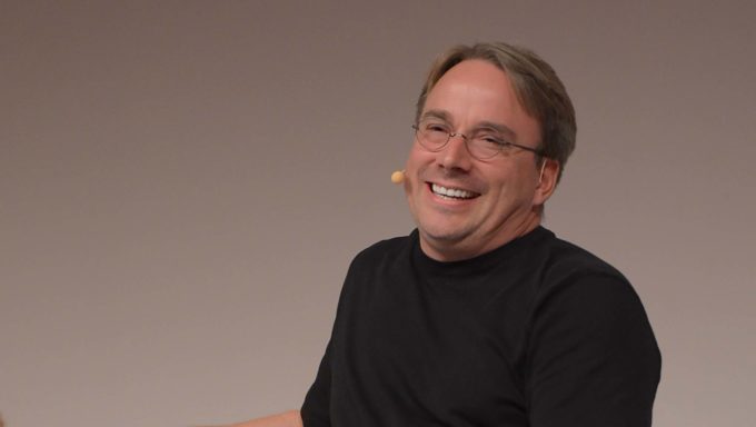 Même Linus Torvalds s'est mis au vibe coding, et il a une excellente ...