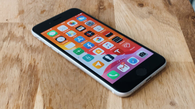 Apple iPhone SE 2020 : prix, fiche technique, actualités et test ...