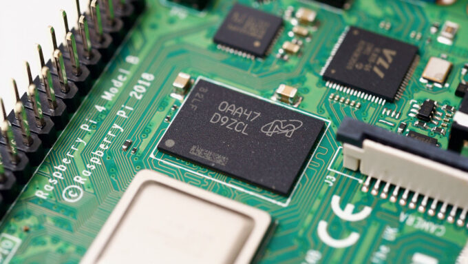 Au fait, pourquoi les Raspberry Pi s'appellent-ils Raspberry Pi ...