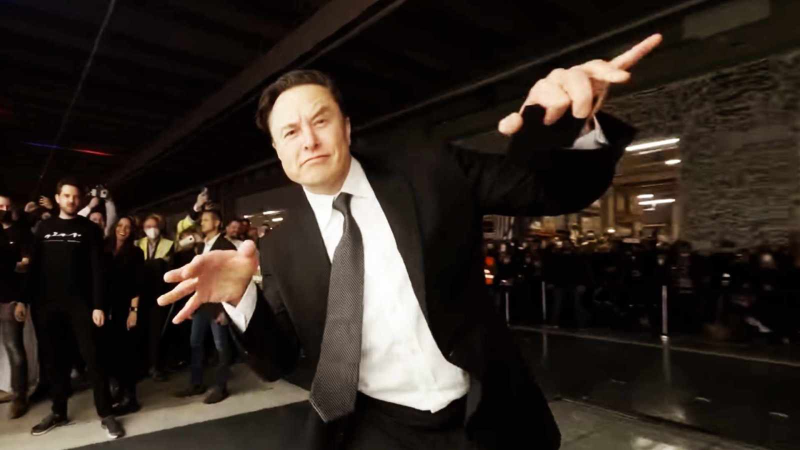 Elon Musk obtient l'aide du Pentagone pour relancer Starlink en Ukraine ...