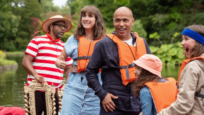 Week-End Family - Streaming, casting, bandes-annonces et actualités sur ...