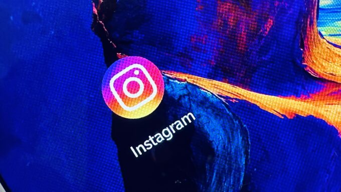 Comment ajouter une story à la Une sur Instagram - Numerama Comment ajouter une story à la Une sur Instagram - Numerama