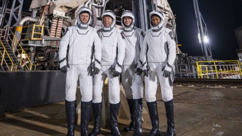 Spacex Propulse 4 Astronautes Vers Liss Avec Sa Fusée Falcon 9 Numerama