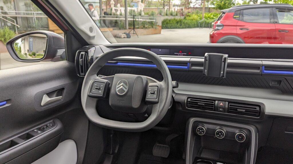 Citroën toujours malmené par les bugs de sa nouvelle ë-C3 - Numerama