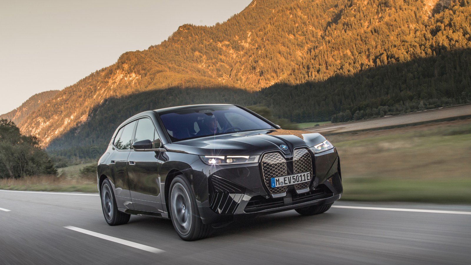BMW iX : prix, caractéristiques, actualités et essai - Voiture ...