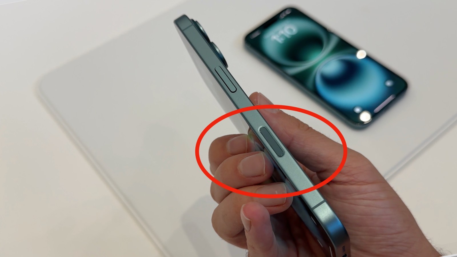 À quoi sert le bouton Camera Control de l'iPhone 16 ? - Numerama