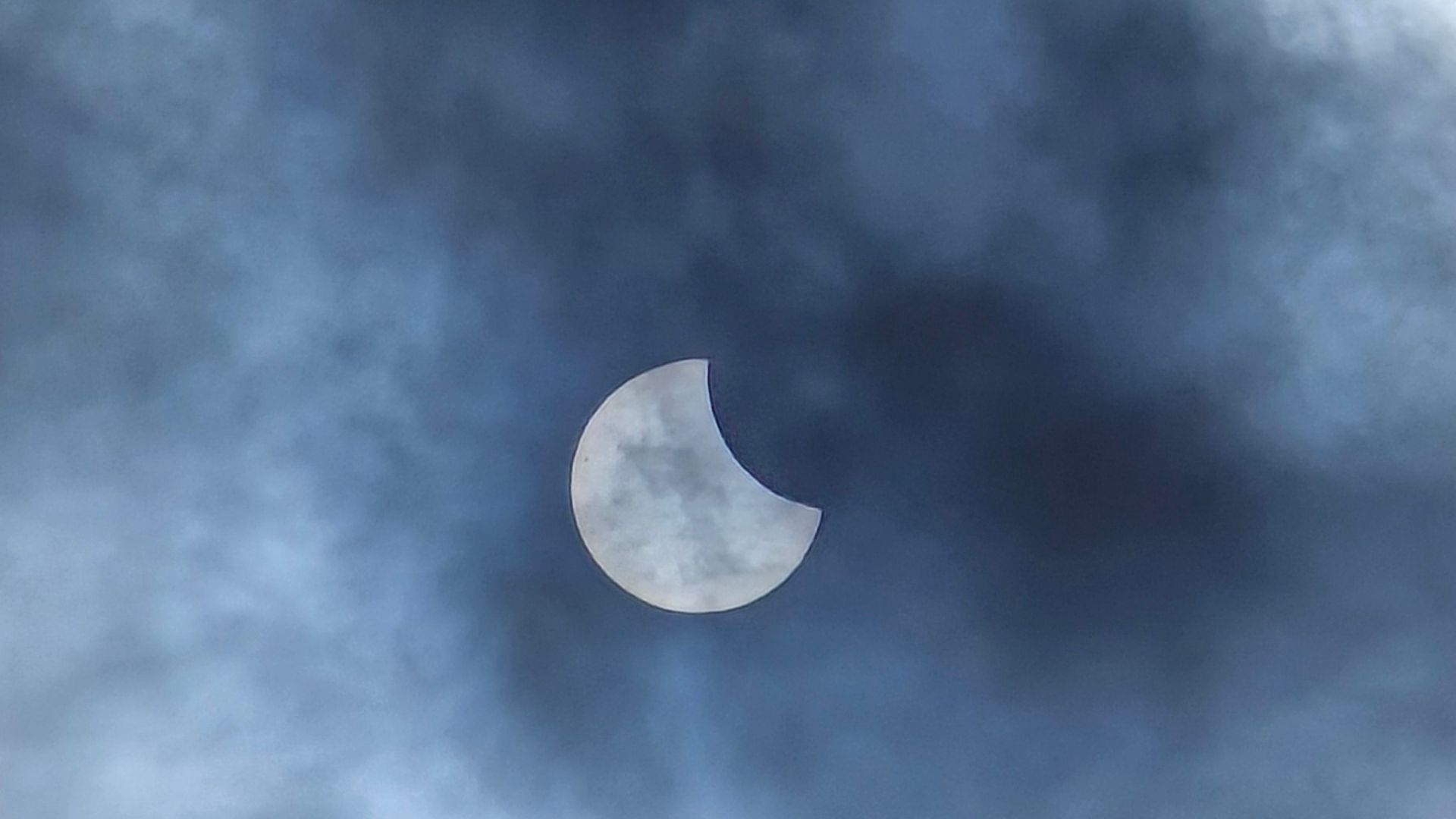 Voilà les photos les plus inoubliables de l'éclipse solaire du 29 mars ...