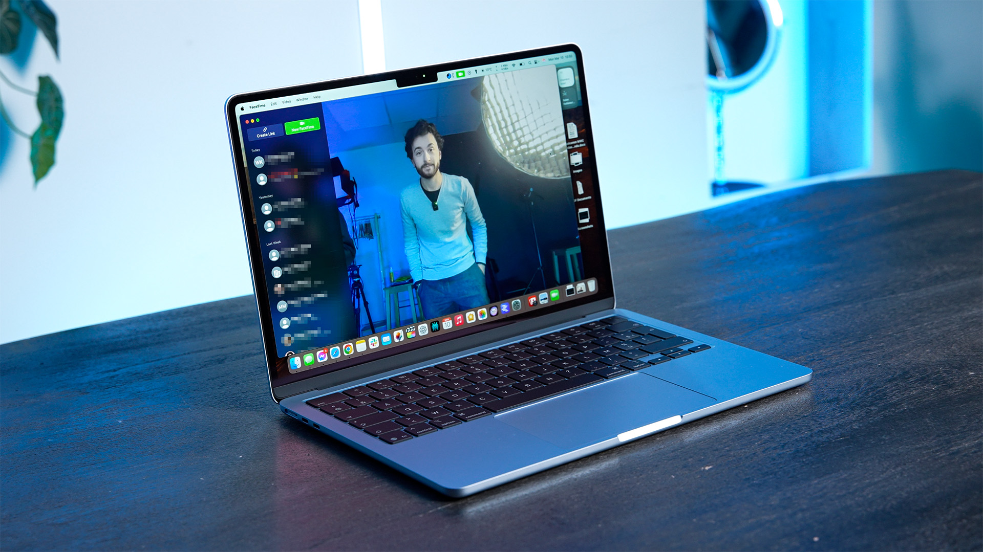 Test du MacBook Air M4 : le seul ordinateur portable qui mérite votre ...