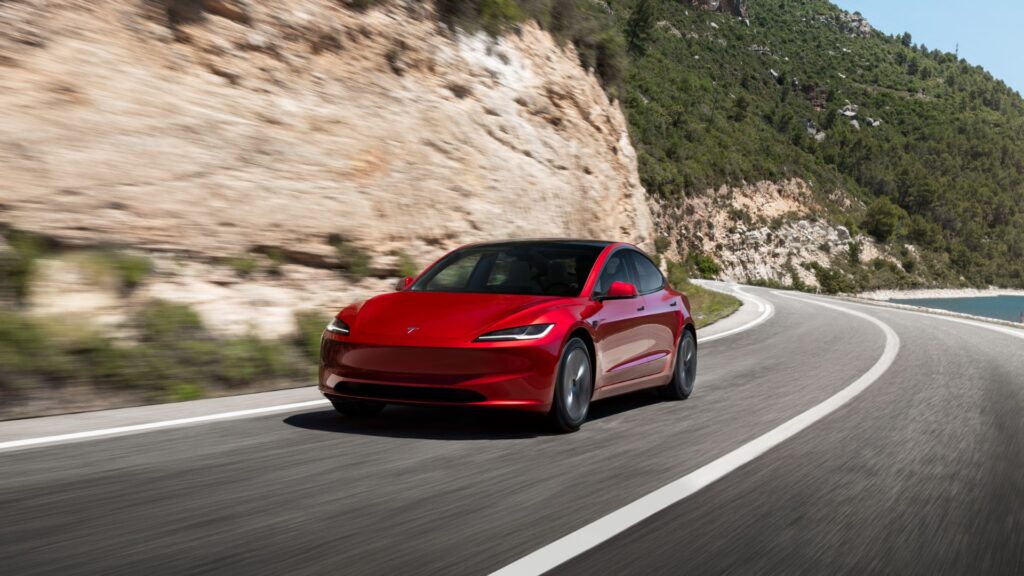 La Tesla Model 3 va bientôt être l'une des voitures électriques avec le ...