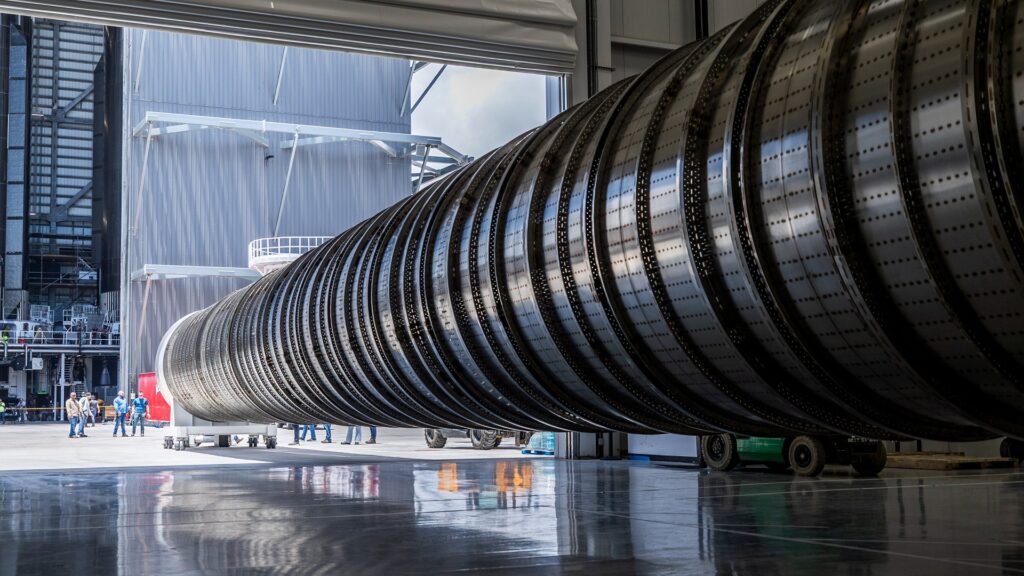 Voici le Super Heavy B18, le booster de la fusée Starship v3, plus ...