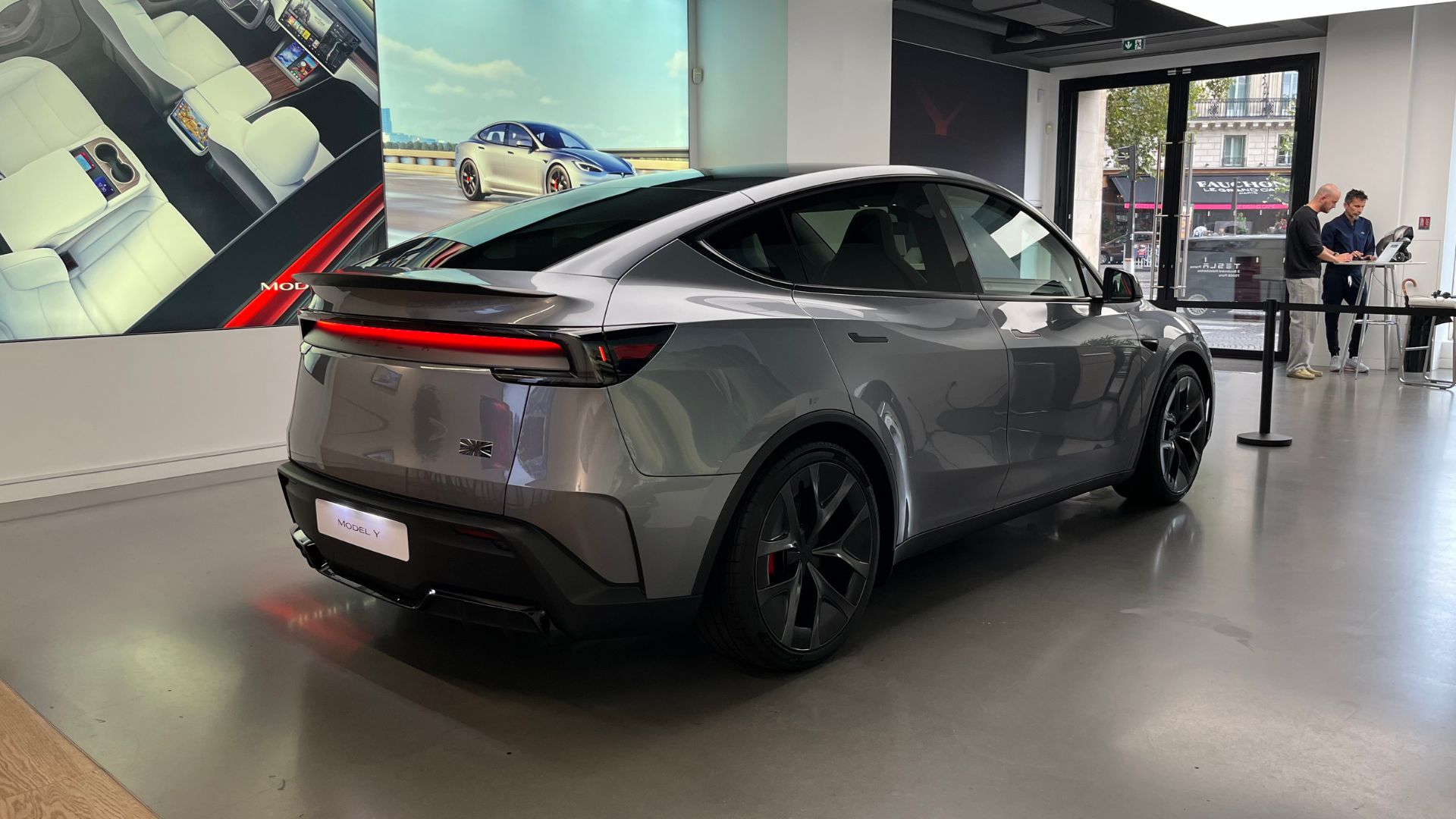 Je suis monté à bord du nouveau Tesla Model Y Performance : ces détails ...