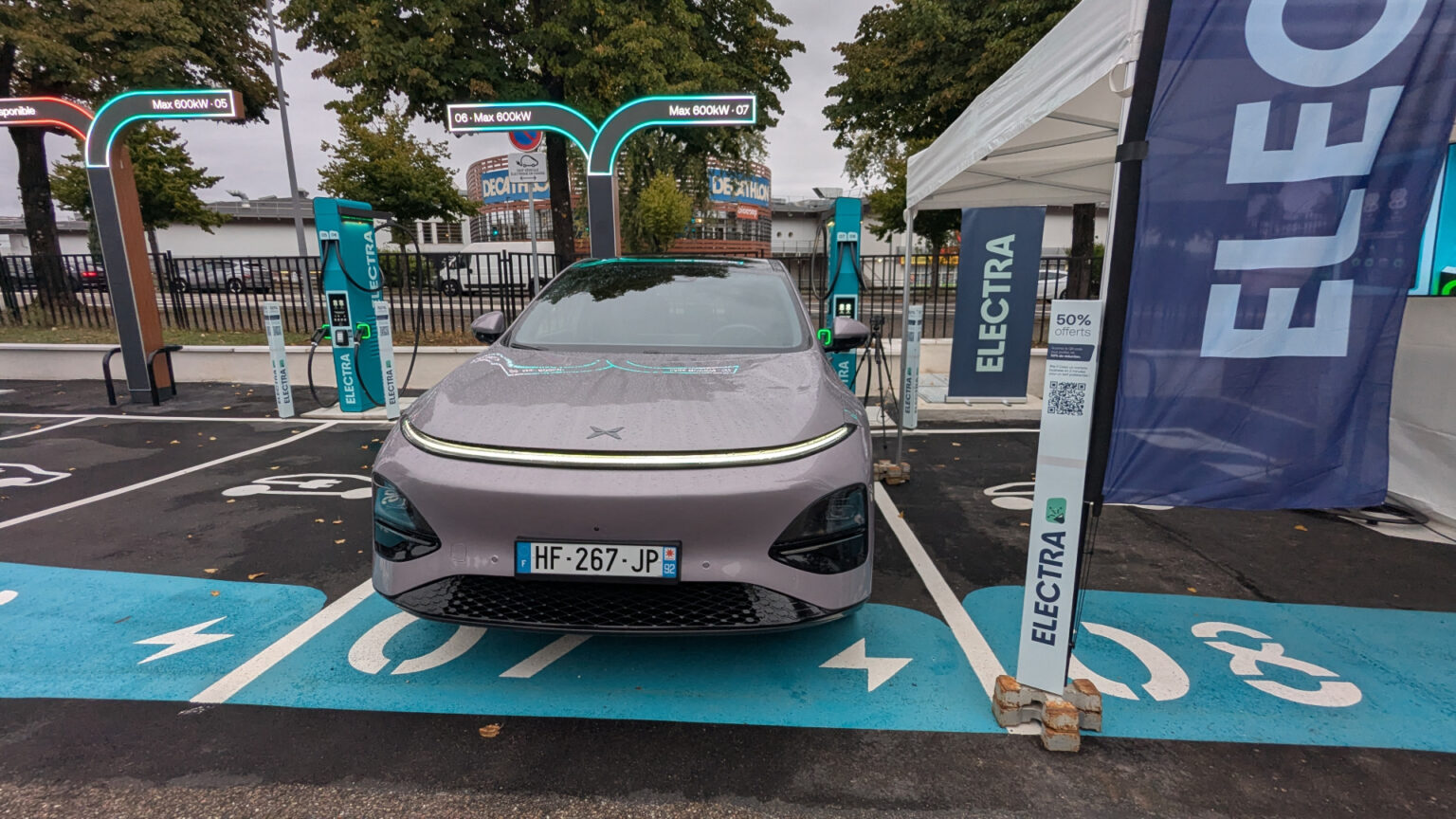 Bornes ultra-rapides et abonnements encore moins chers : Electra frappe ...