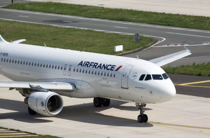 Airbus cloue 6 000 A320 au sol : tout comprendre à la panne géante causée par le soleil - Numerama